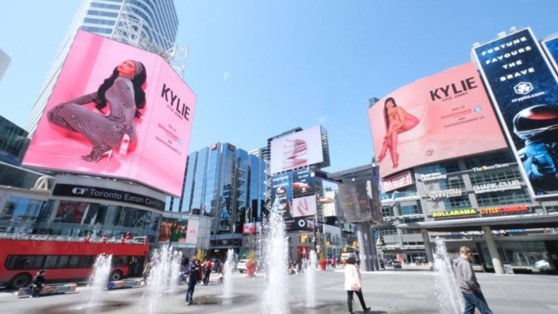 Larger Than Life: How to Amplify Your Canadian OOH Marketing Campaign
